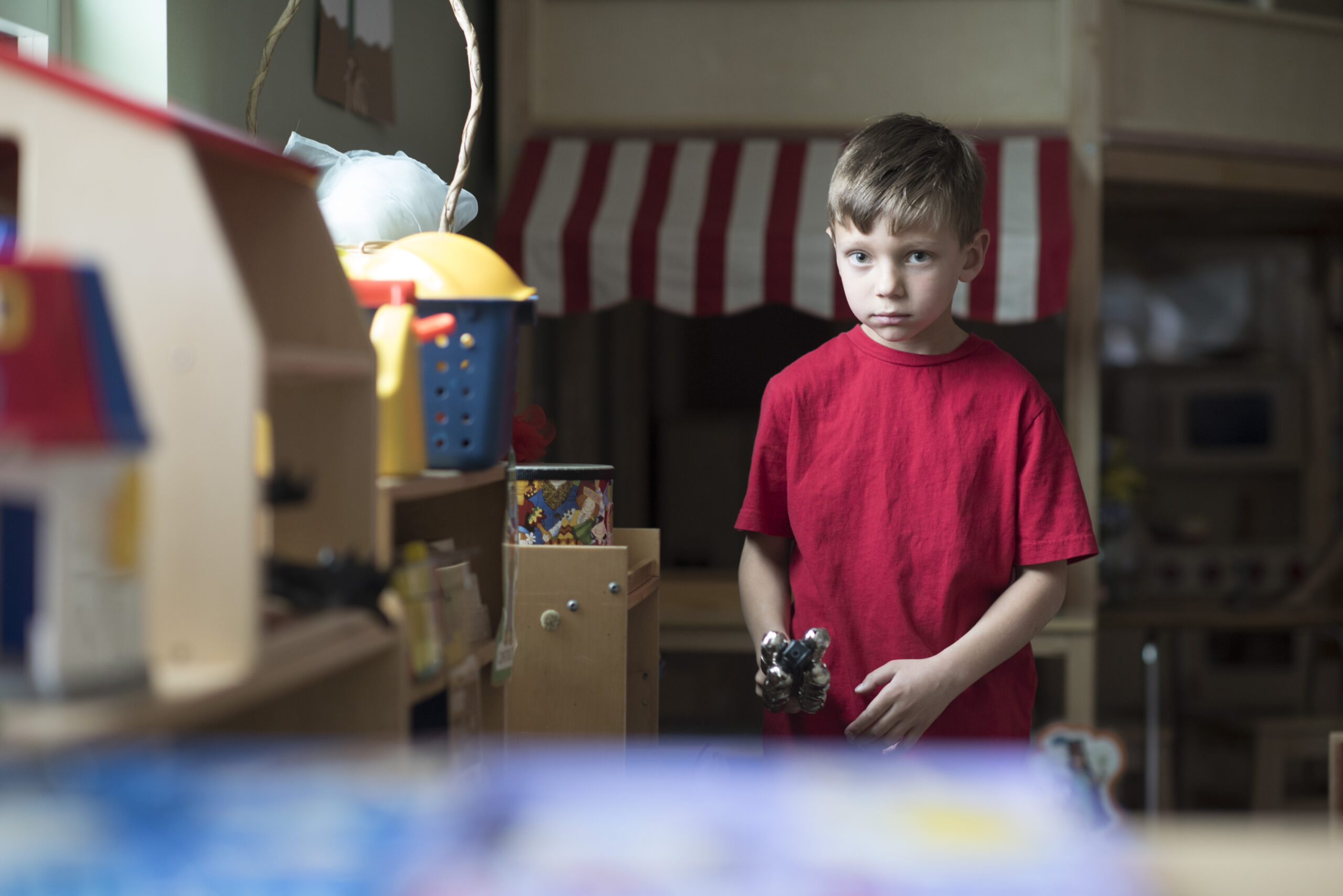 Kuv tus me nyuam yog troubled los ntawm ib qho kev tshwm sim traumatic - Washburn Center rau cov ...